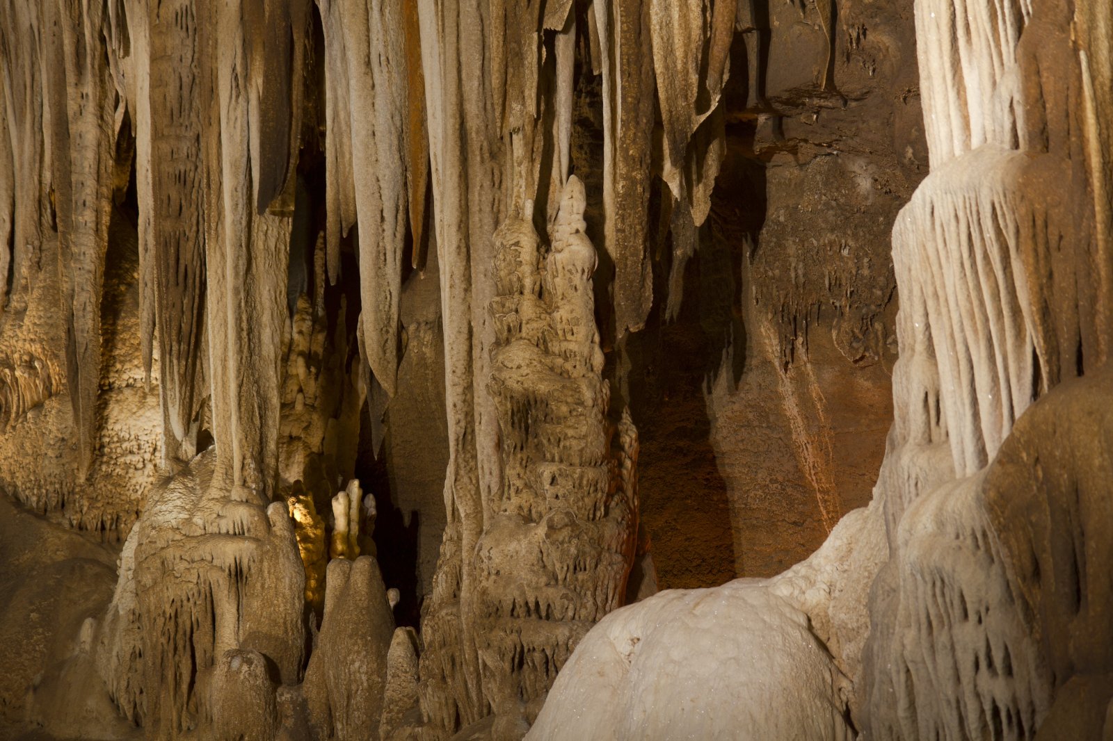 Dripstone Trail Blanchard Springs Caverns